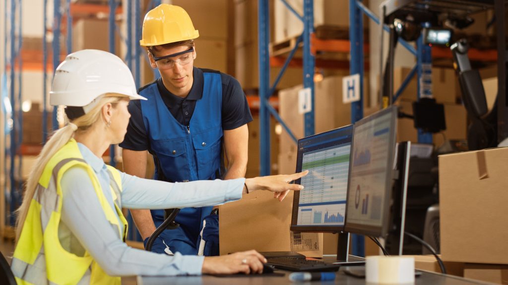 In,Retail,Warehouse,Manager,Uses,Computer,With,Inventory,Checking ...